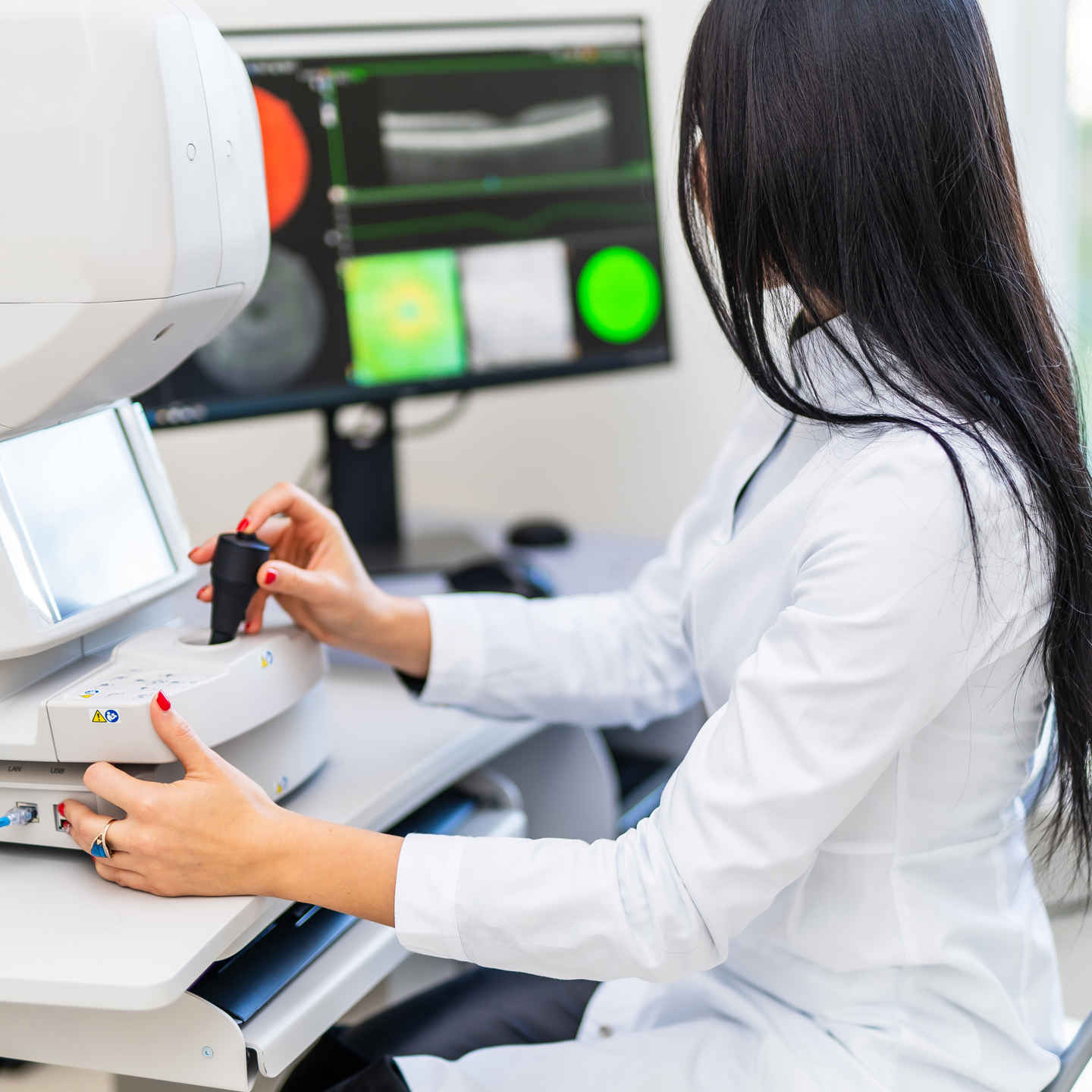 Finding early AMD changes using eye scans - Macular Society