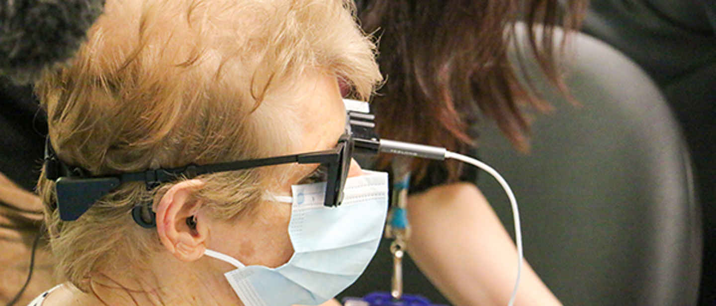 Revolutionary implant allows patients with dry AMD to read again ...